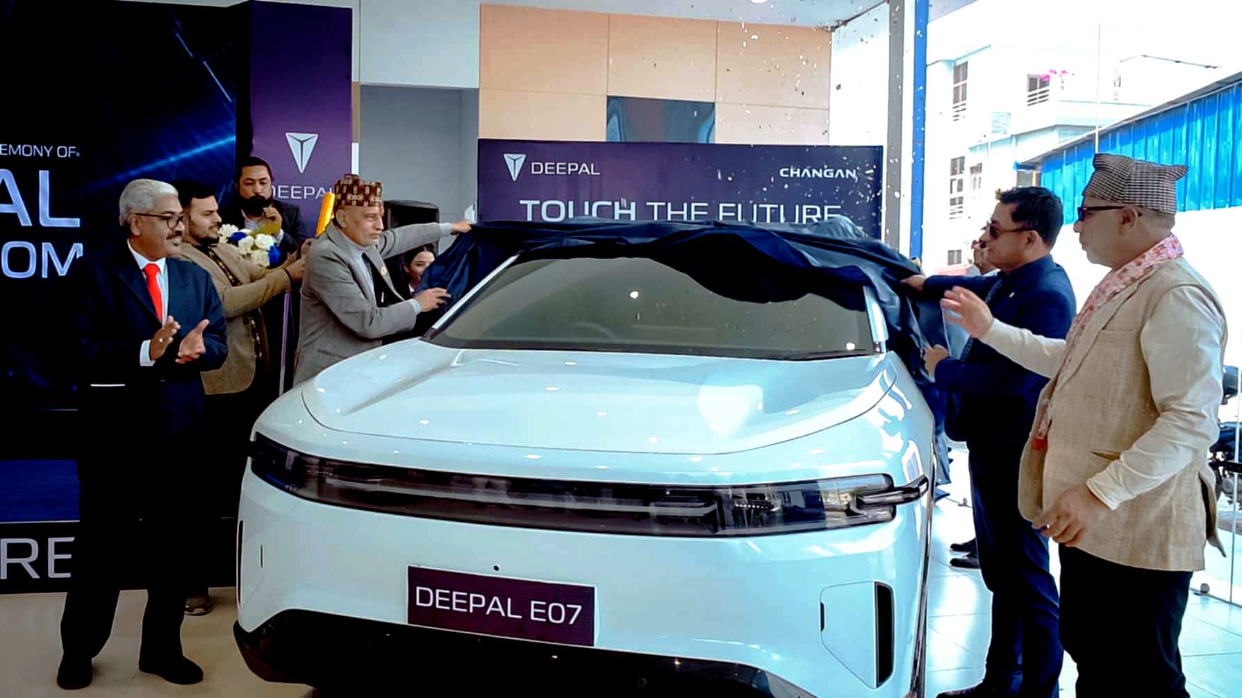 ई जिरो सेभेन दिपल इभीको शोरुम बुटवलमा शुभारम्भ - बुटवल डायरी :: Butwal FM