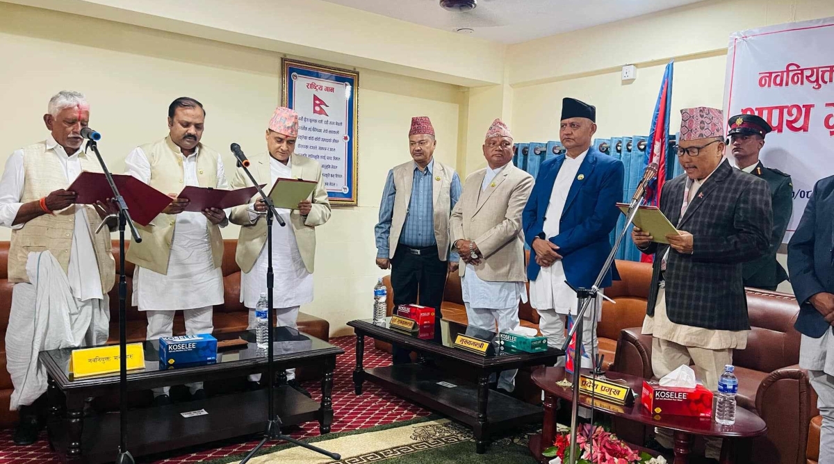 लुम्बिनीका नवनियुक्त तीन मन्त्रीले लिए शपथ - बुटवल डायरी :: Butwal FM